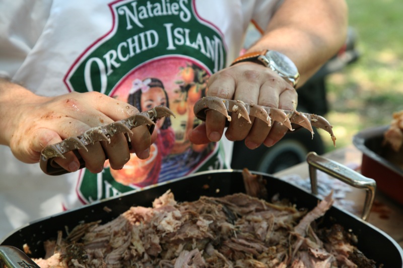 Bear Paws Meat Handlers - Shred Hot Meat Safely | Gear Diary