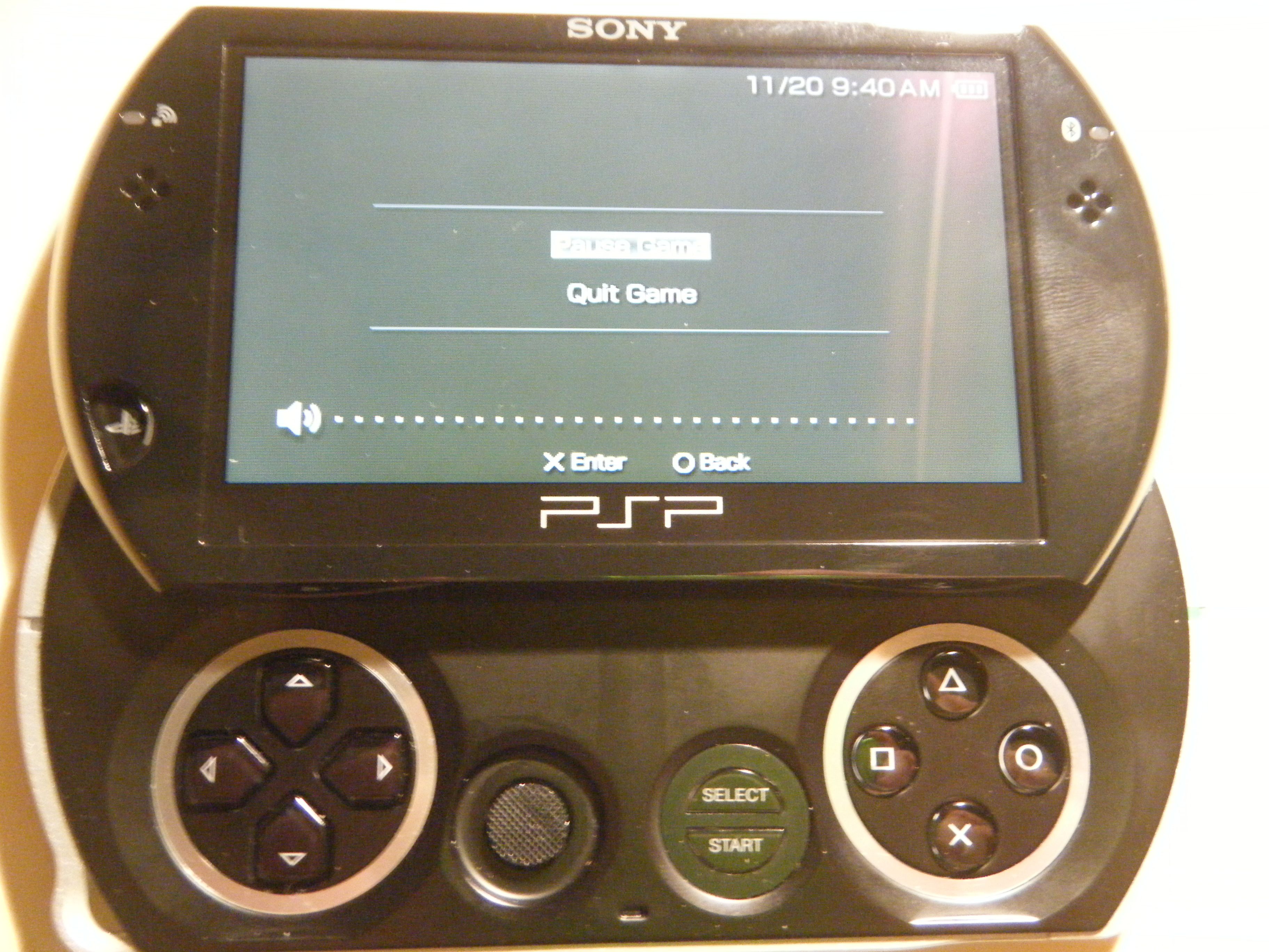 PSP Go! ... or PSP No Go? Review | Gear Diary
