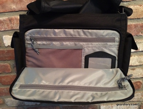 Lowepro Urban Reporter 250 Camera Messenger - For the Street-Smart ...