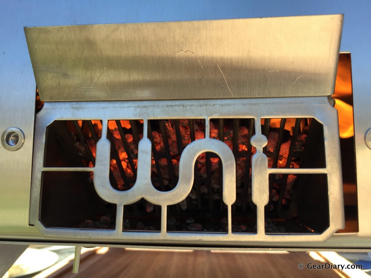 The Uuni 2S Is a Wonderful Wood-Burning Pizza Oven for the Outdoors ...