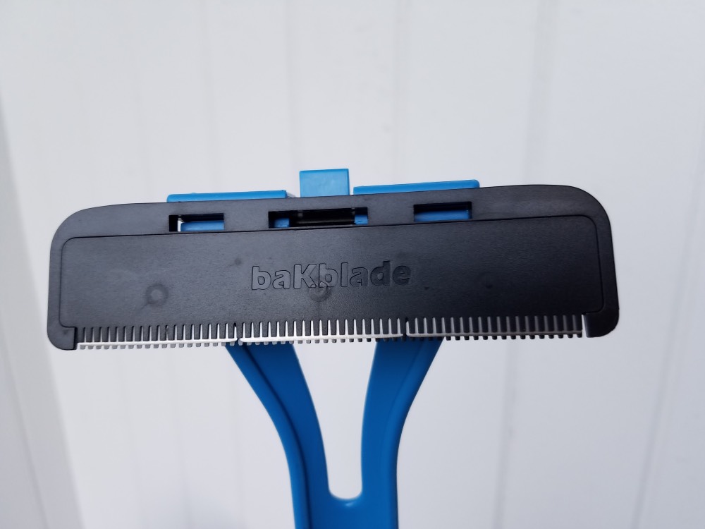 Guys, Get Rid of That Summer (Back Hair) Sweater with baKblade | Gear Diary