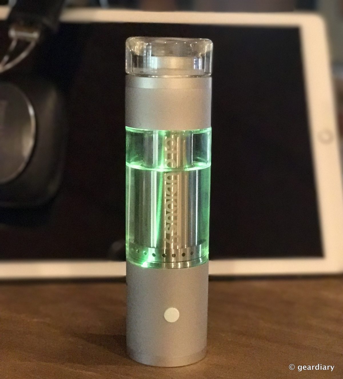 Cloudious9 Hydrology9 Vaporizer Review: Liquid Filtration Makes It ...