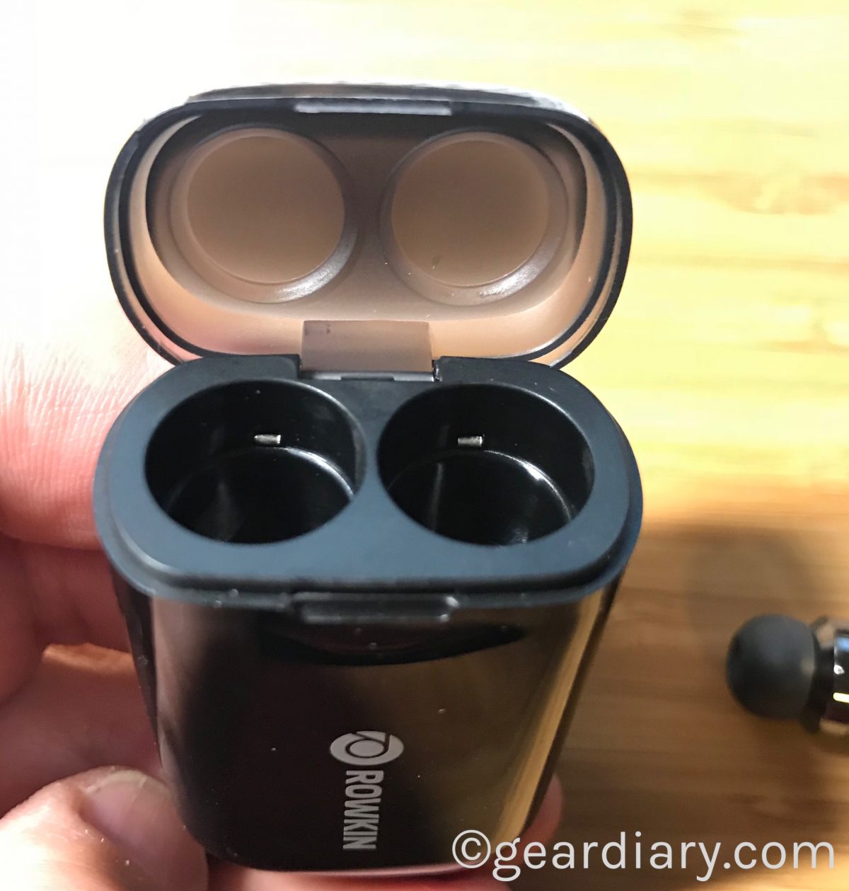 Rowkin Micro Are Small, Truly Wireless Earbuds Offering Big Sound ...