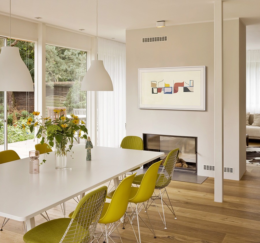 The Frame, Samsung's Nearly Invisible TV, Is Now Available in a 43 ...