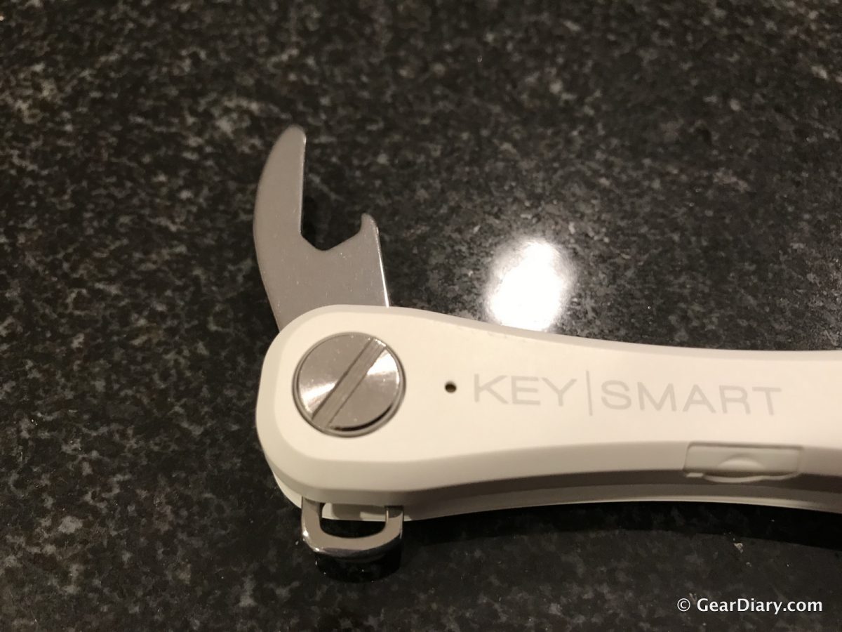 Trust your Keys to the KeySmart Pro with Built-in Tile Tracking | Gear ...