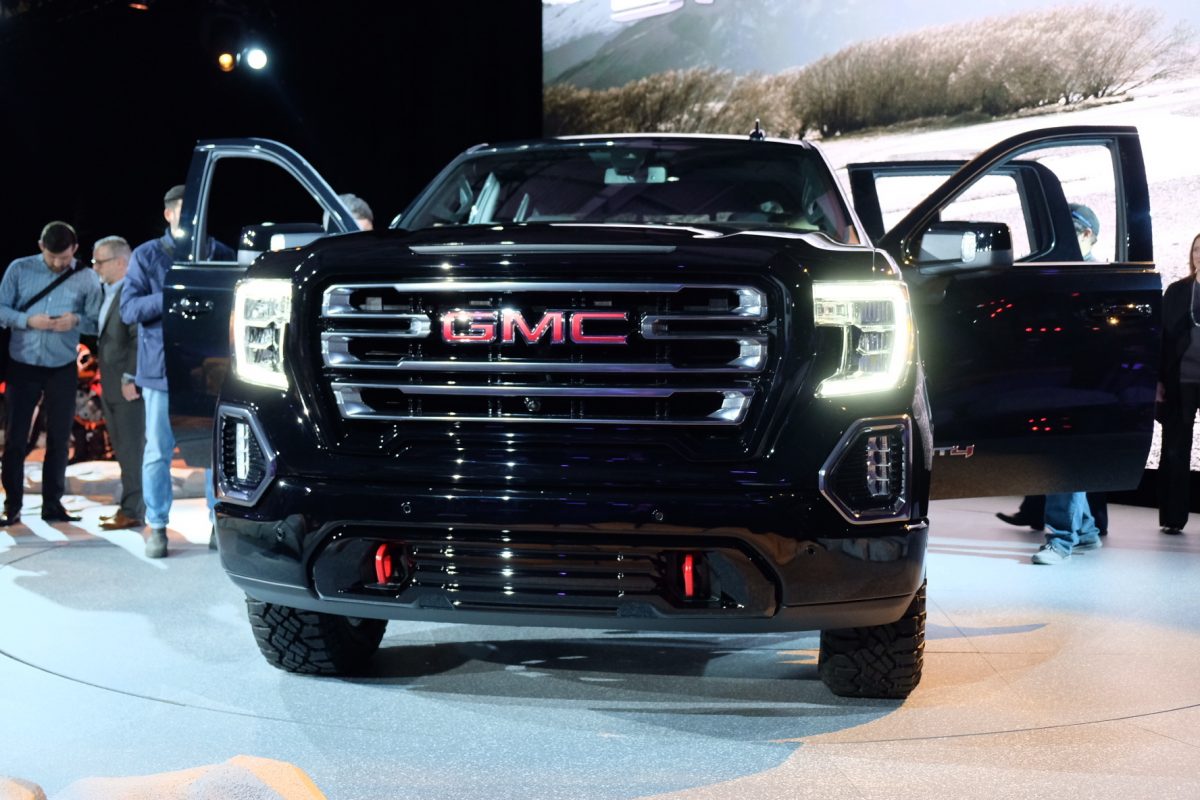 GMC's All New 2019 Sierra AT4 Is an Off-Road Pickup with Luxury ...
