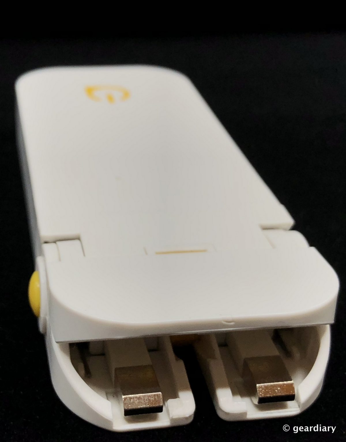 Oneadaptr FLIP Family: Brilliantly Compact World Travel USB Chargers ...