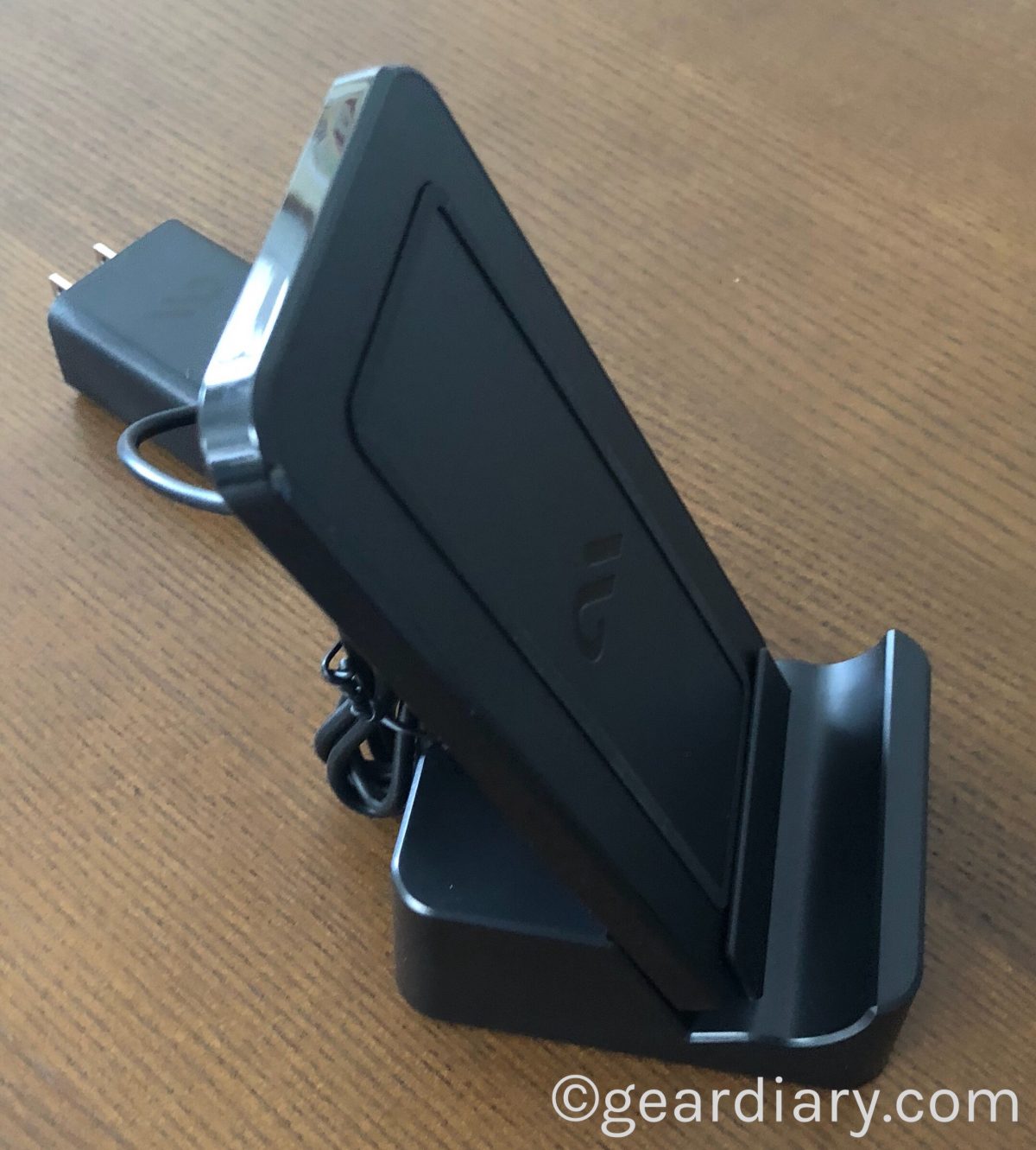 Case-Mate Power Pad Is a Qi Certified Wireless Charger with Options ...