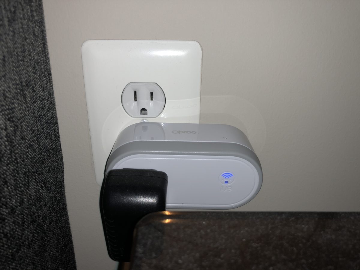 Opro9’s iU9 Is a Smart Outlet That Is Perfect for Your Home | Gear Diary