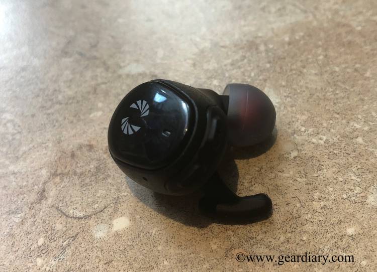 Phiaton Releases The BOLT BT 700 Wireless Earphones | Gear Diary