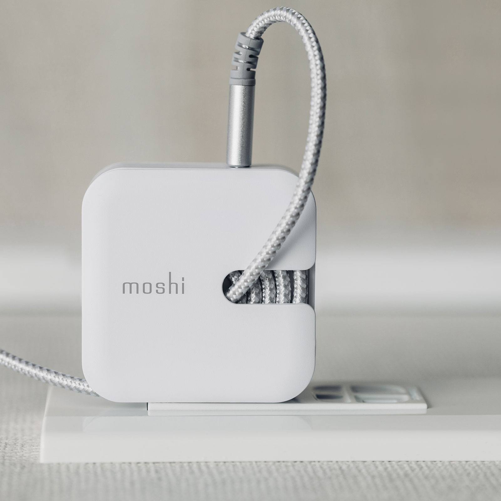 Moshi Can Power and Cover Your New iPad | Gear Diary