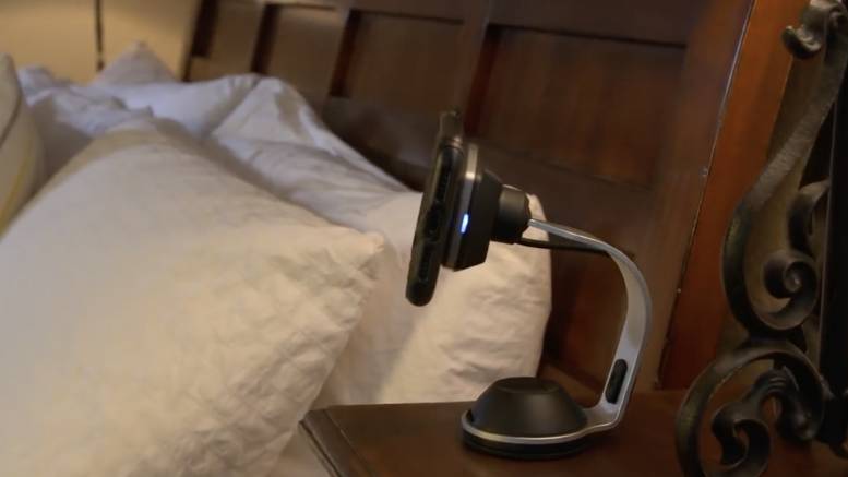 The Desk Version of the Scosche MagicMount Pro Charge Is the Wireless ...