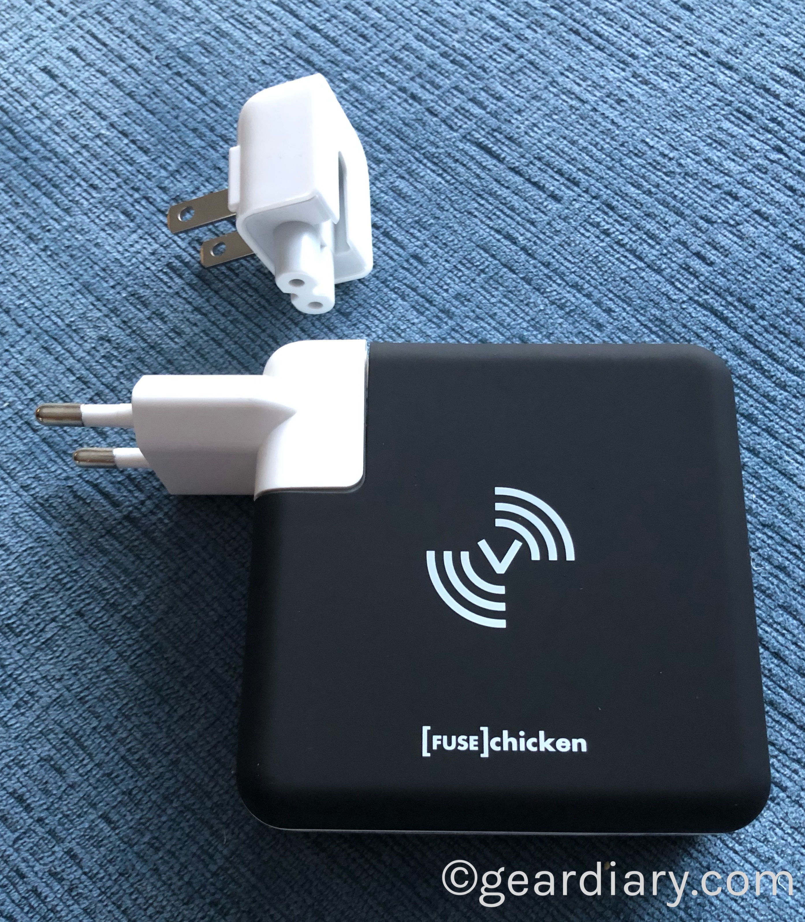 [FUSE]chicken Universal All-In-One Travel Charger Is Everything You ...