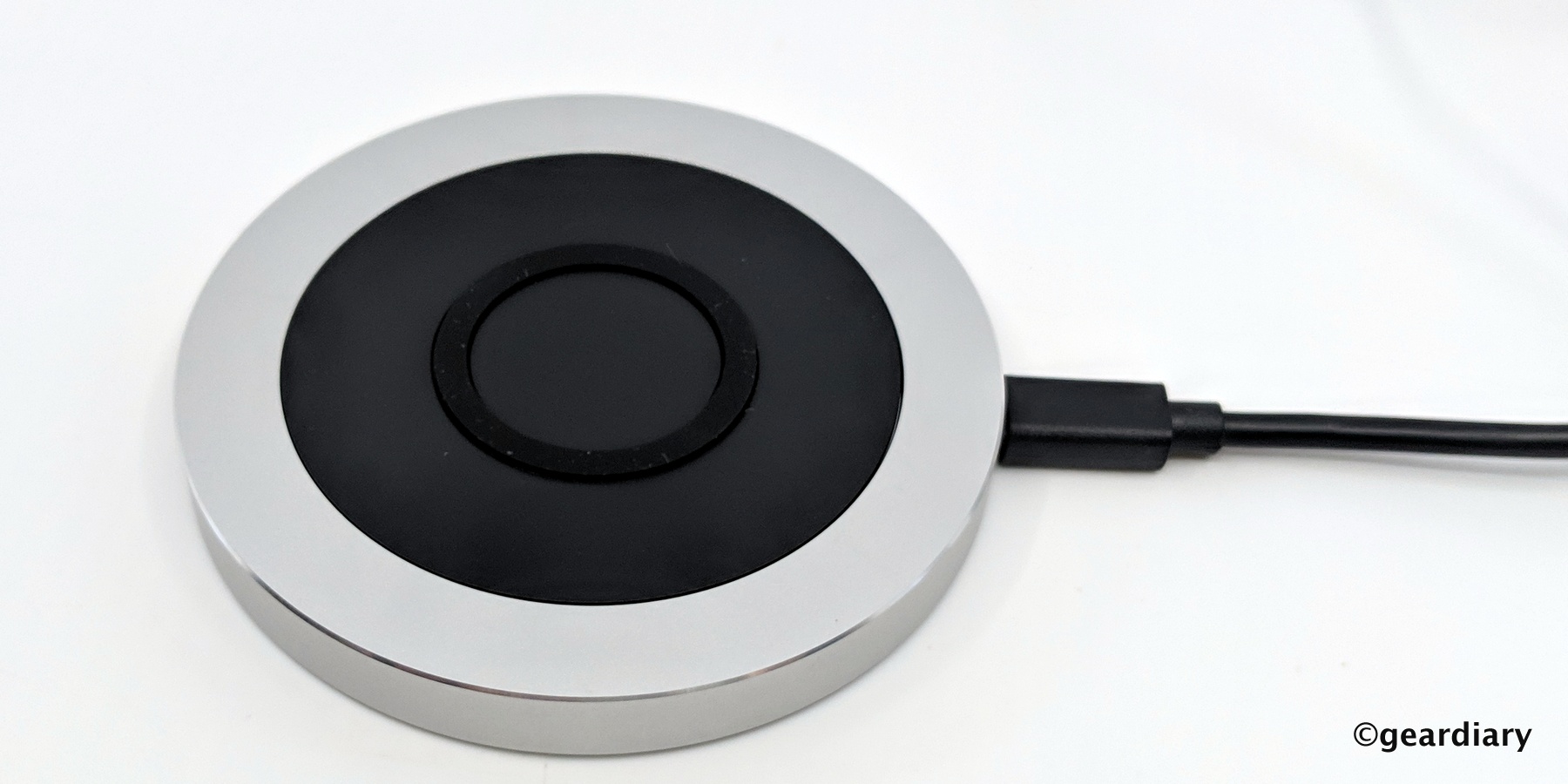 Just Mobile AluBase Wireless: Up to 10W of High-Speed Charging ...