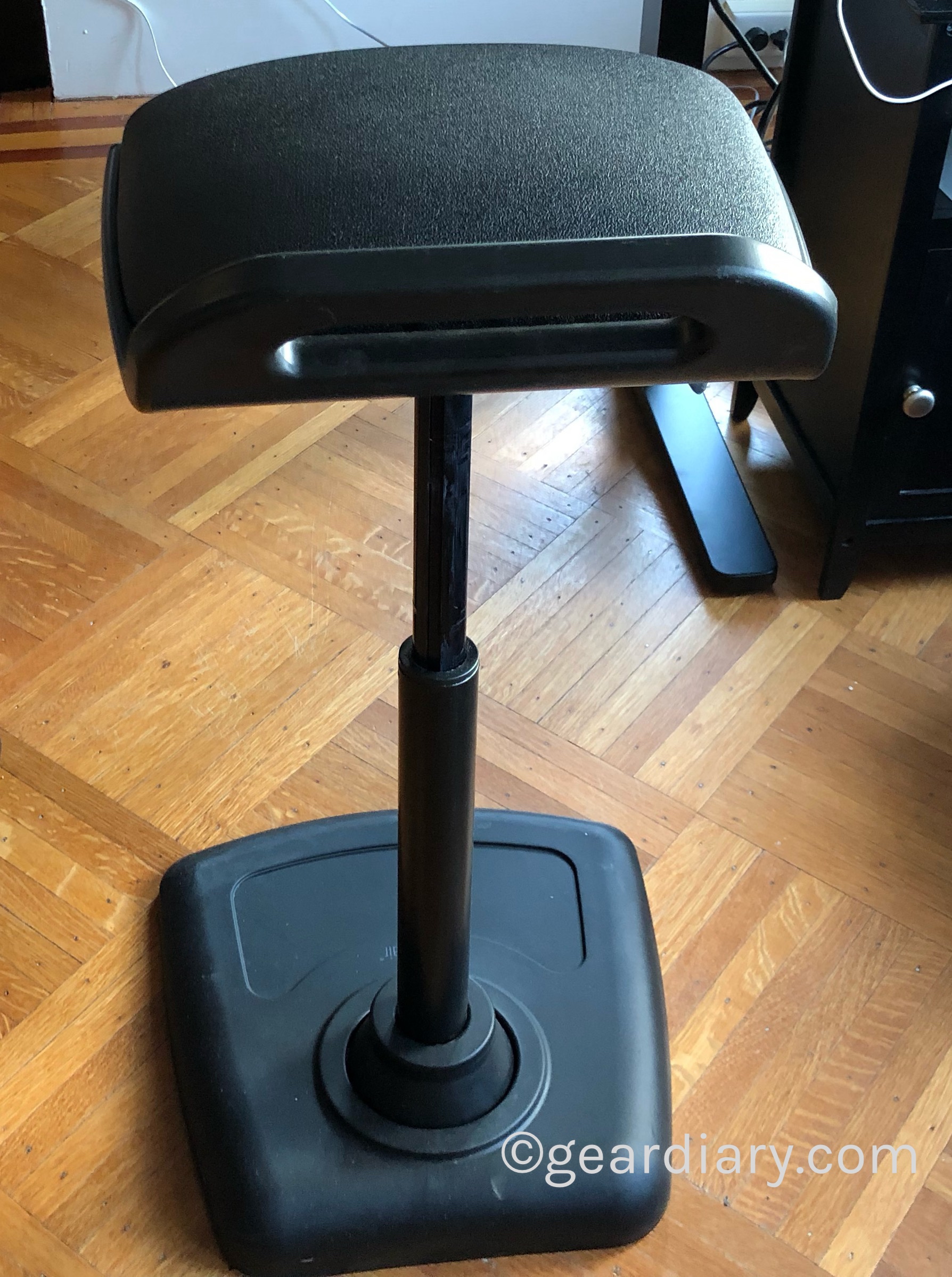 Varidesk VariChair Is Next Your Sit-Stand Desk Chair
