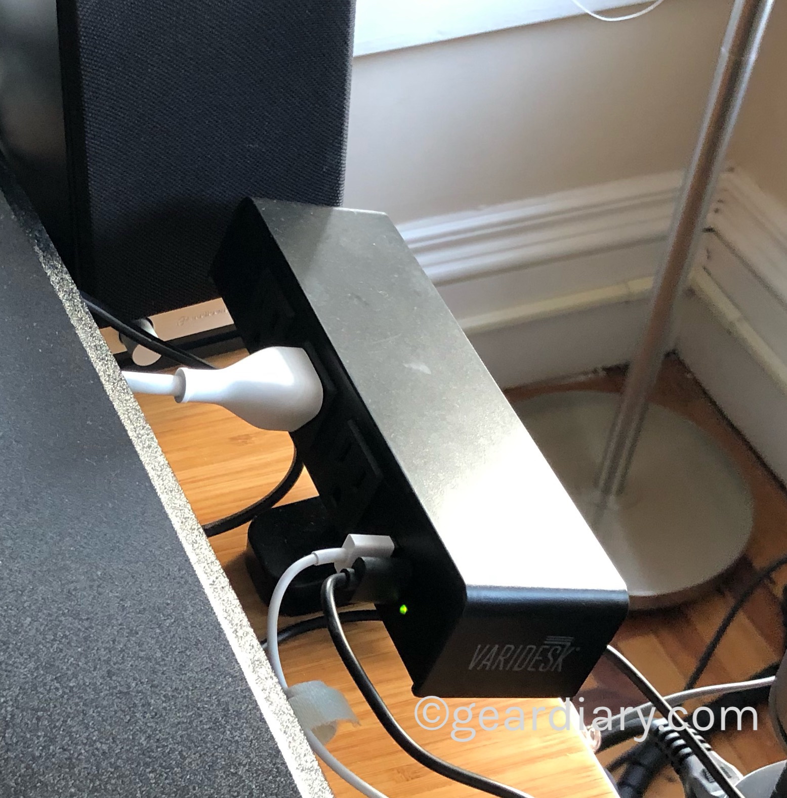The Varidesk PowerHub Puts Power within Reach