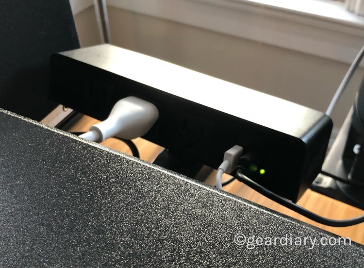 The Varidesk PowerHub Puts Power within Reach