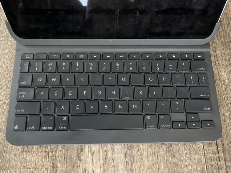 Logitech Slim Folio Is What Will Make Your iPad Pro a MacBook Replacement