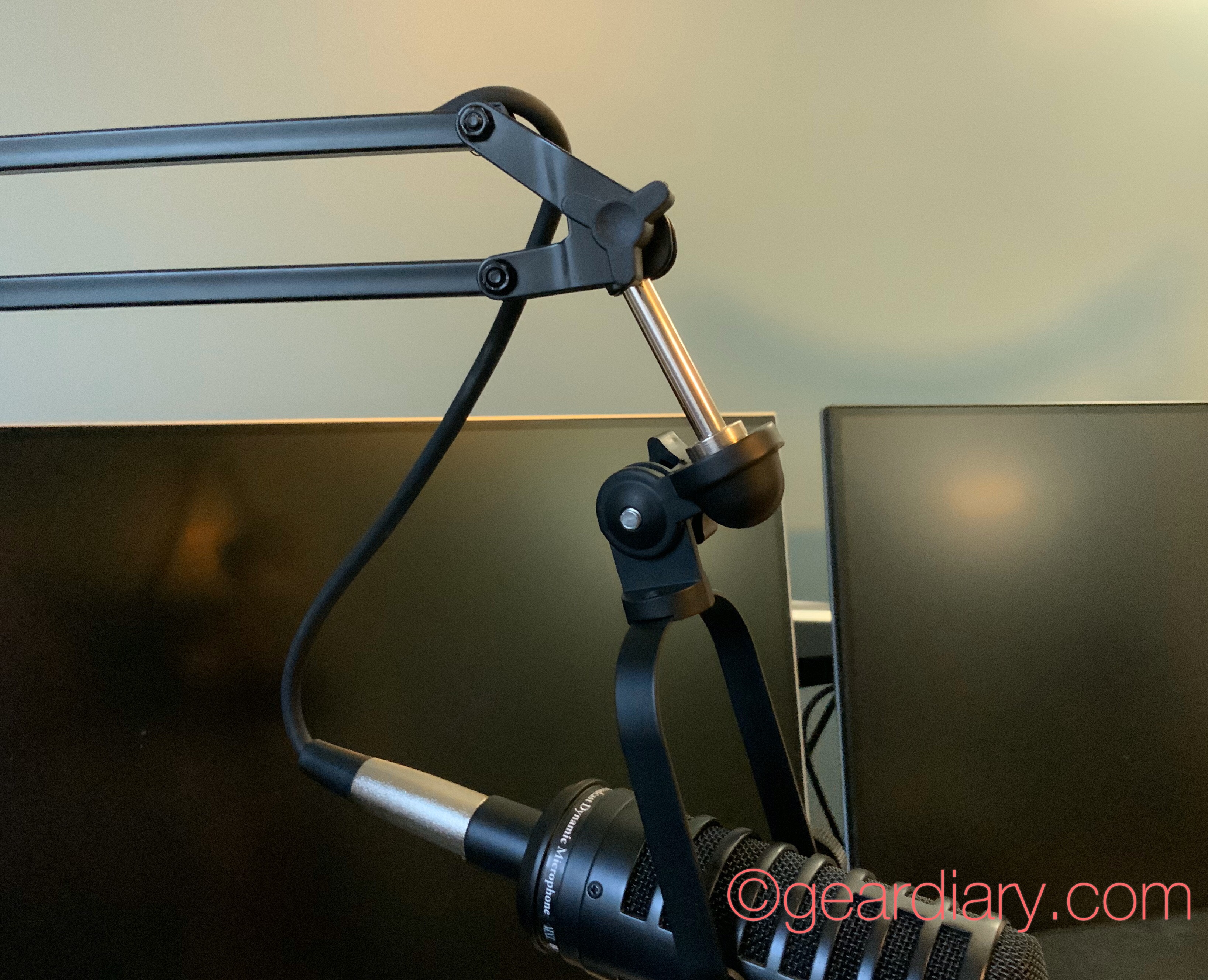 Become a Podcasting Hero with the MXL APS Podcasting Bundle