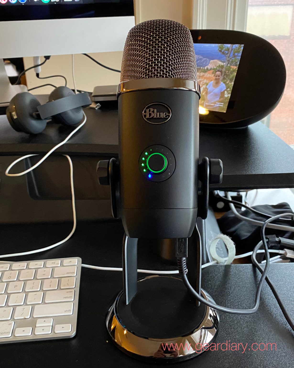 Blue Yeti X Professional USB Microphone Is Ideal for Gaming, Streaming ...