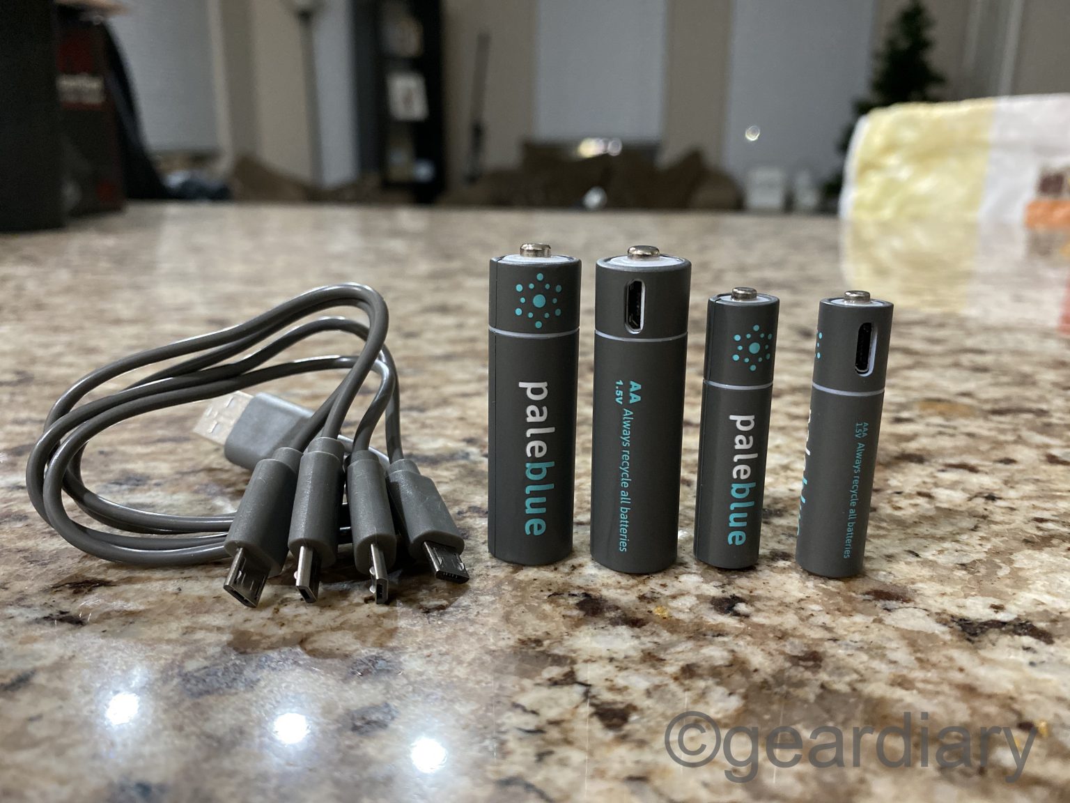 Pale Blue’s Rechargeable Batteries Feature an Interesting Concept