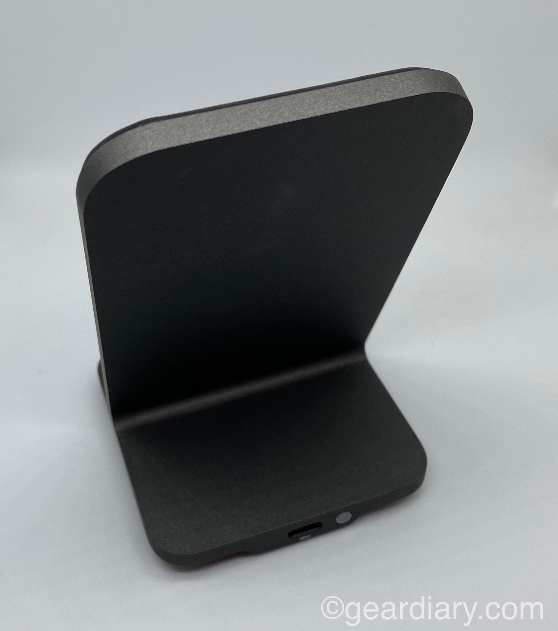 Nomad Base Station Stand Offers Convenient Power When You Need It