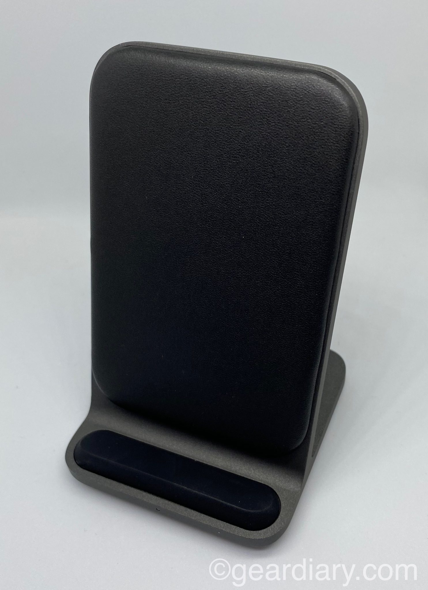 Nomad Base Station Stand Offers Convenient Power When You Need It