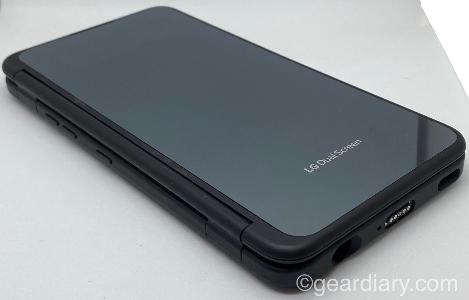 The LG G8X ThinQ Dual Screen Is Something Special