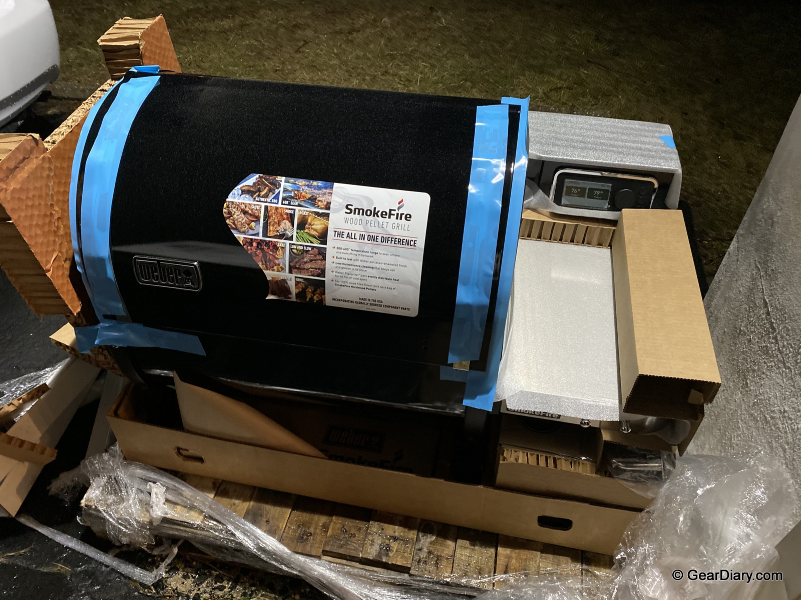 Weber SmokeFire Is a Pellet Grill That Can Do It All(most)