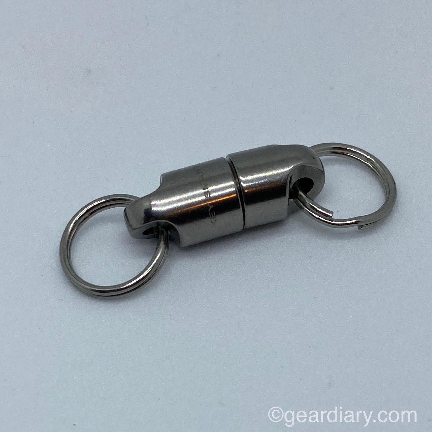 The KeySmart MagConnect Magnetic Keychain Connector Is Smart!