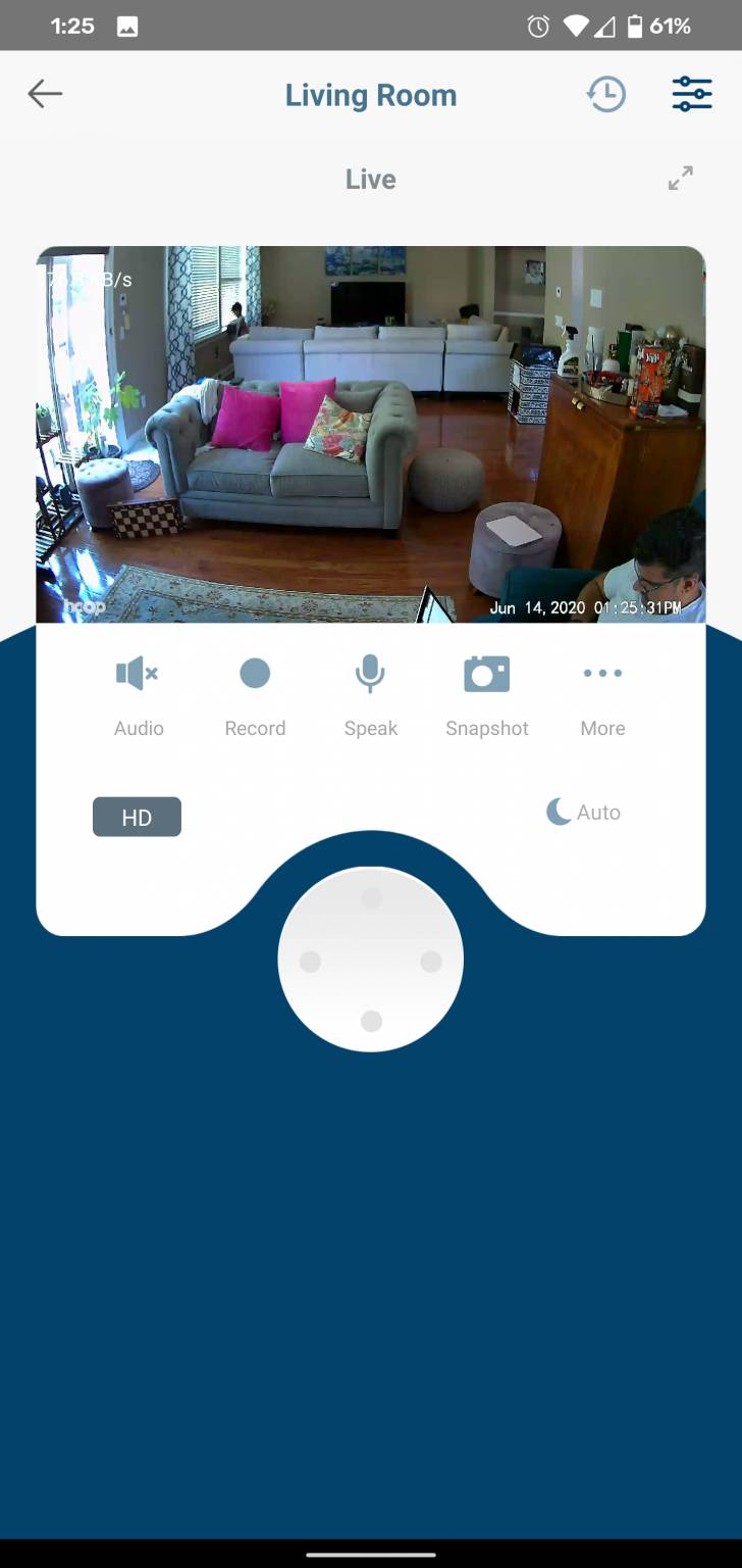 Hoop Cam Plus Is an Excellent Security Camera That Moves to Your Touch