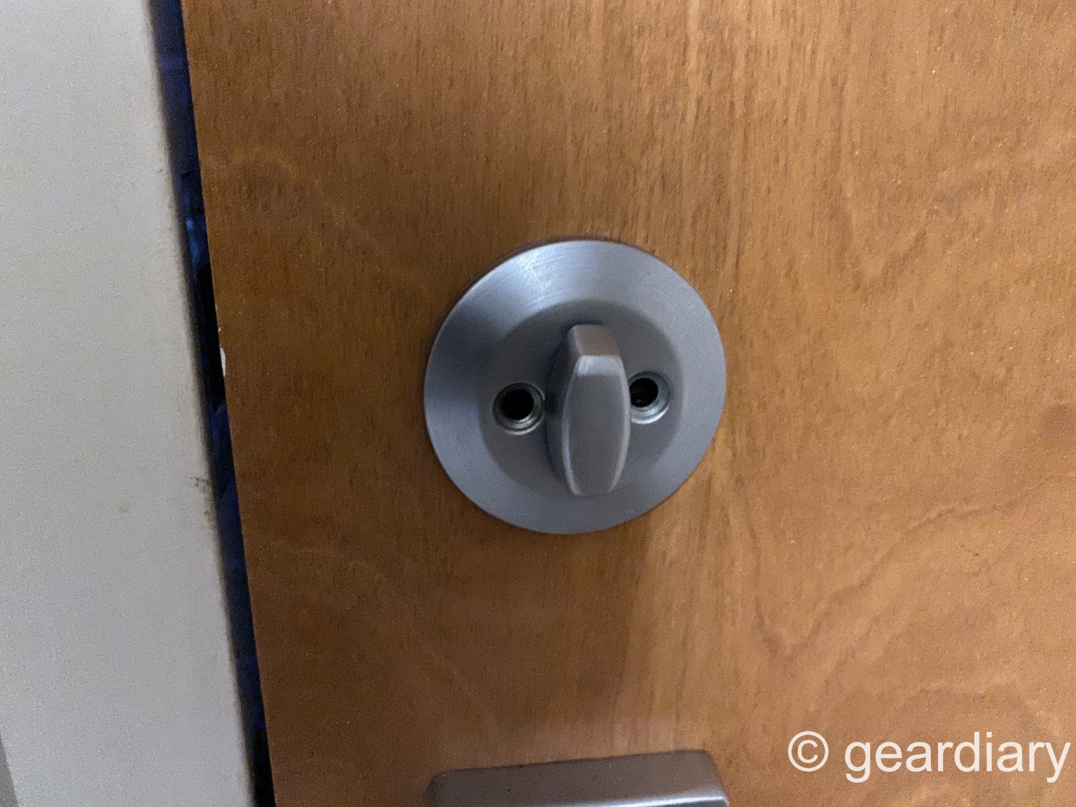 The Friday Smart Lock Is an Almost Perfect, Non-Permanent Solution for ...