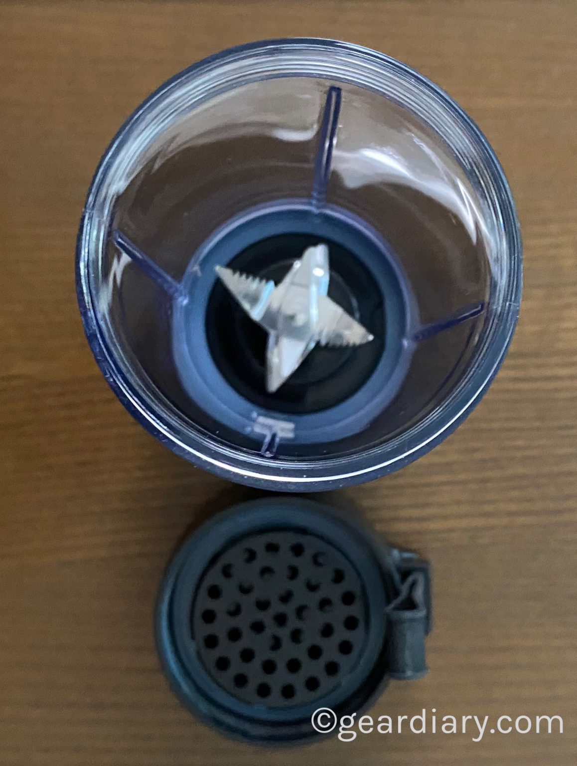 BlendJet and JetPacks Let You Make Smoothies Anywhere, Anytime