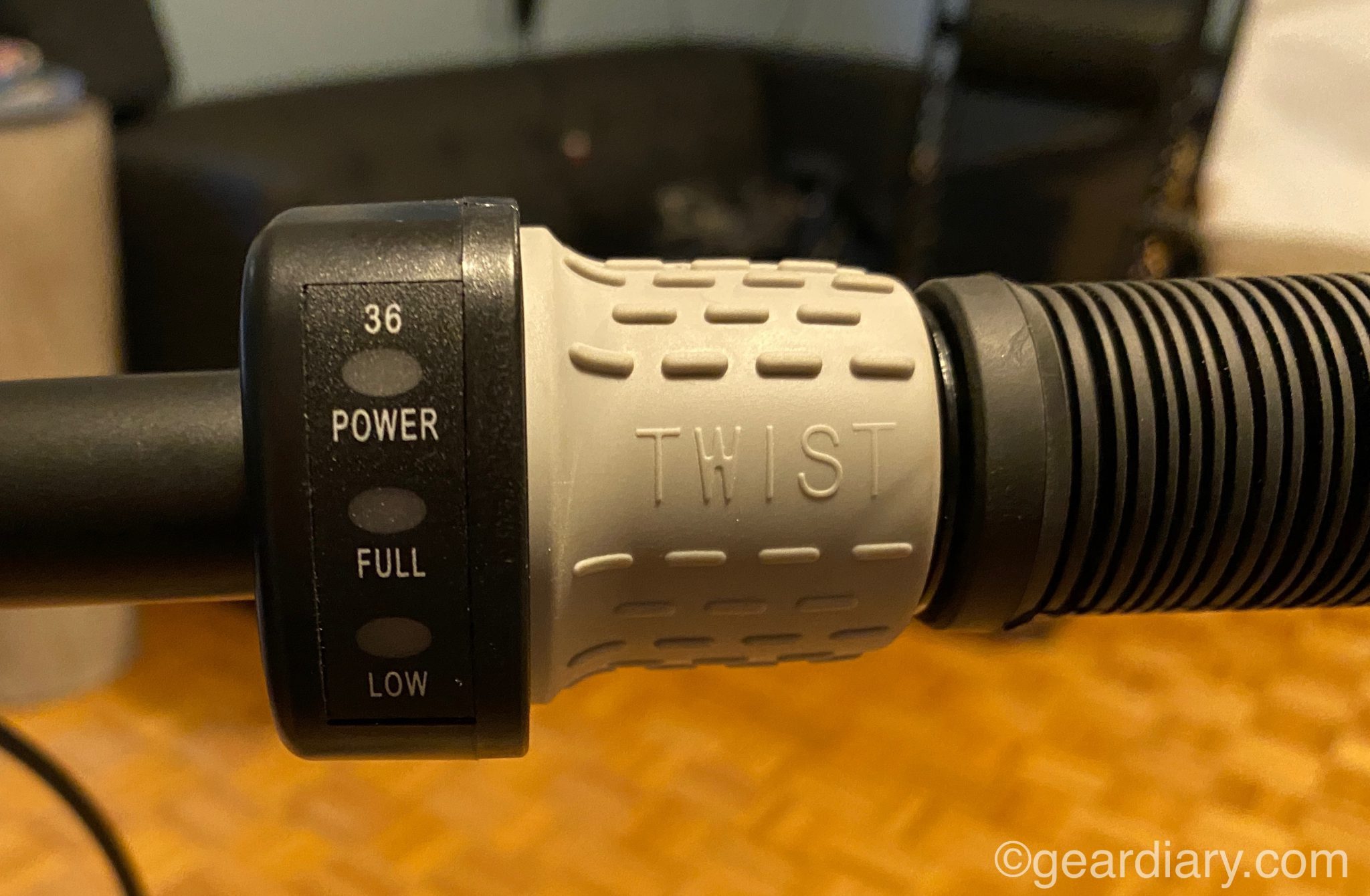 Razor EcoSmart Metro HD Electric Scooter Is a Fun Yet Practical Ride