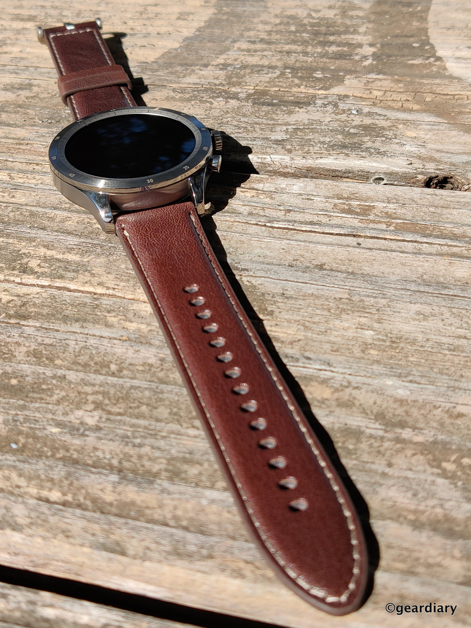 Zepp Z Review: Traditional Styling, a Titanium Alloy Body, Smart ...