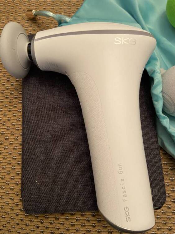 SKG F5 Massage Gun Review: Soothing Heat and Massaging Relief in a Tiny Package! | Gear Diary