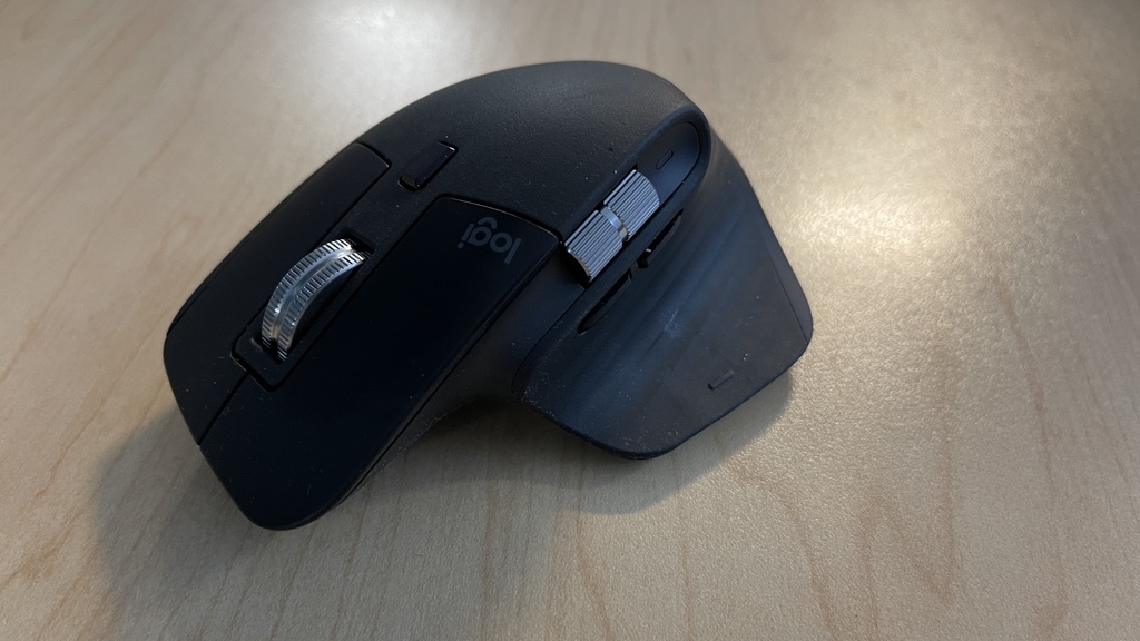 Logitech MX Keys and MX Master 3 Review: Update Your Workspace with ...