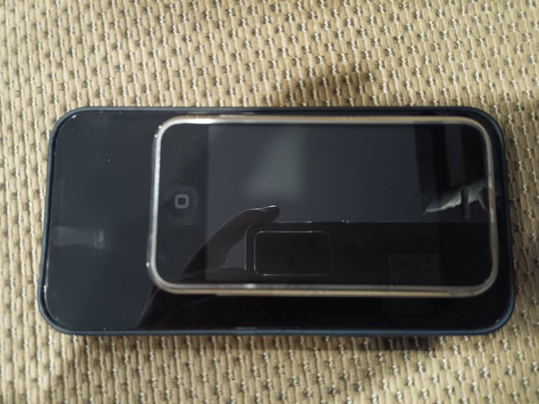 The Unexpected Nostalgia of Finding an Original iPhone in My Junk ...