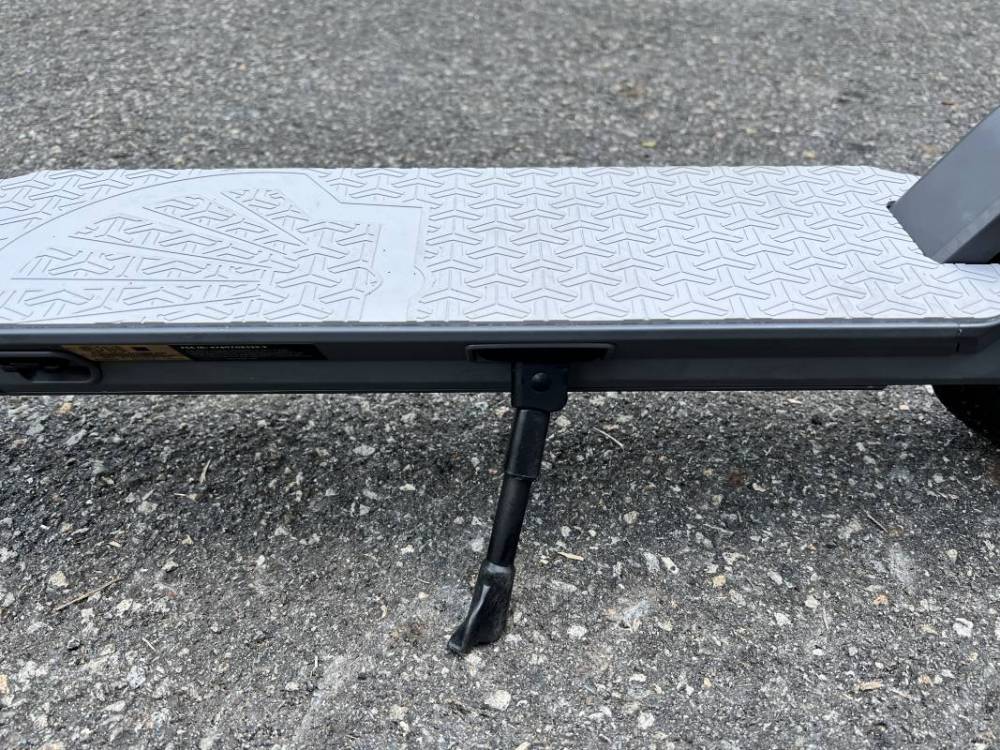 Shell Ride SR-5S Electric Scooter Review: A Premium, Weather-Resistant ...