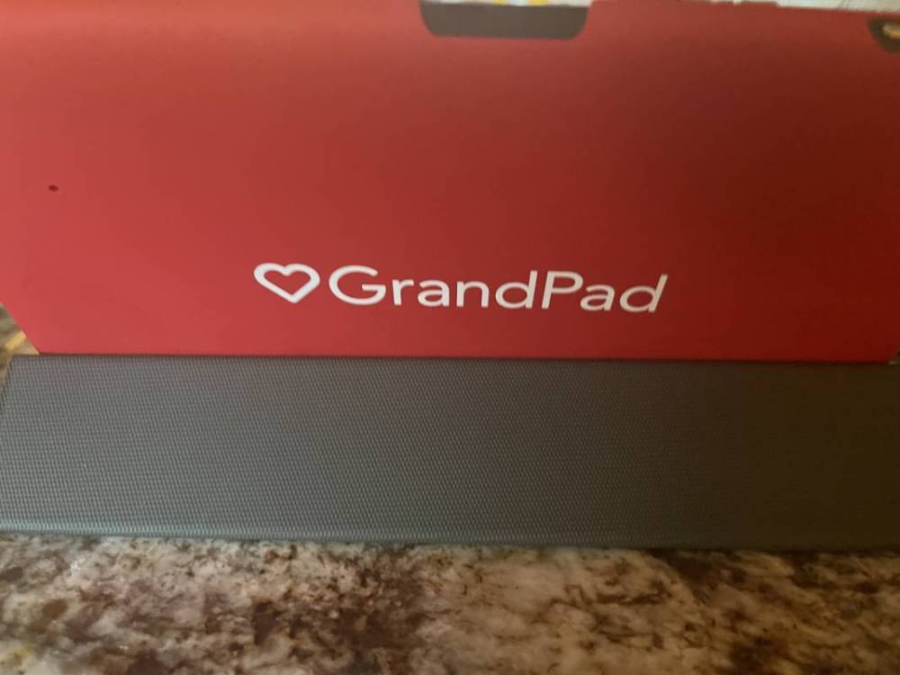 GrandPad Review: Stay in Touch with Loved Ones No Matter Their Tech ...