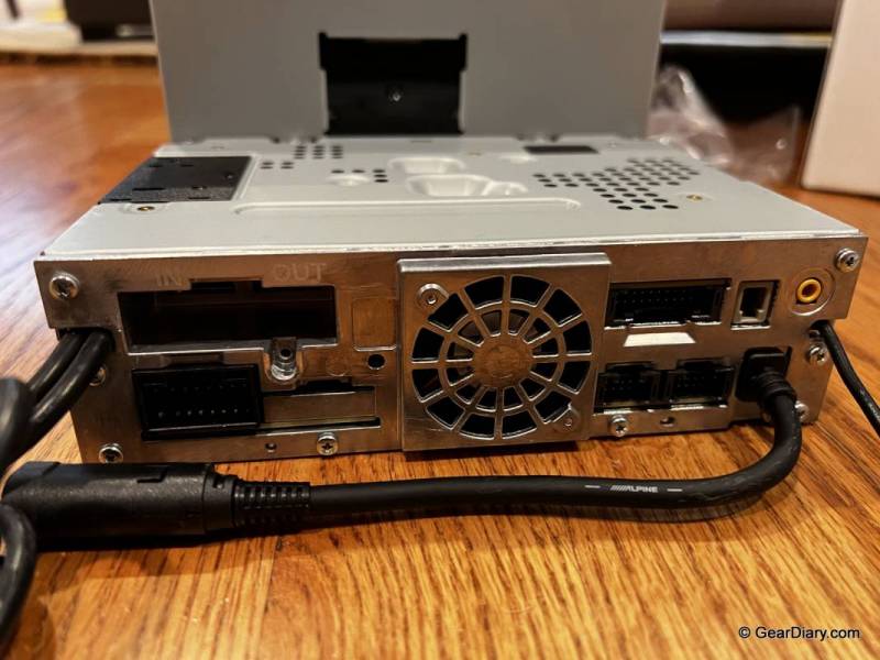 Alpine iLX-507 Digital Multimedia Receiver Review: Wireless Apple ...