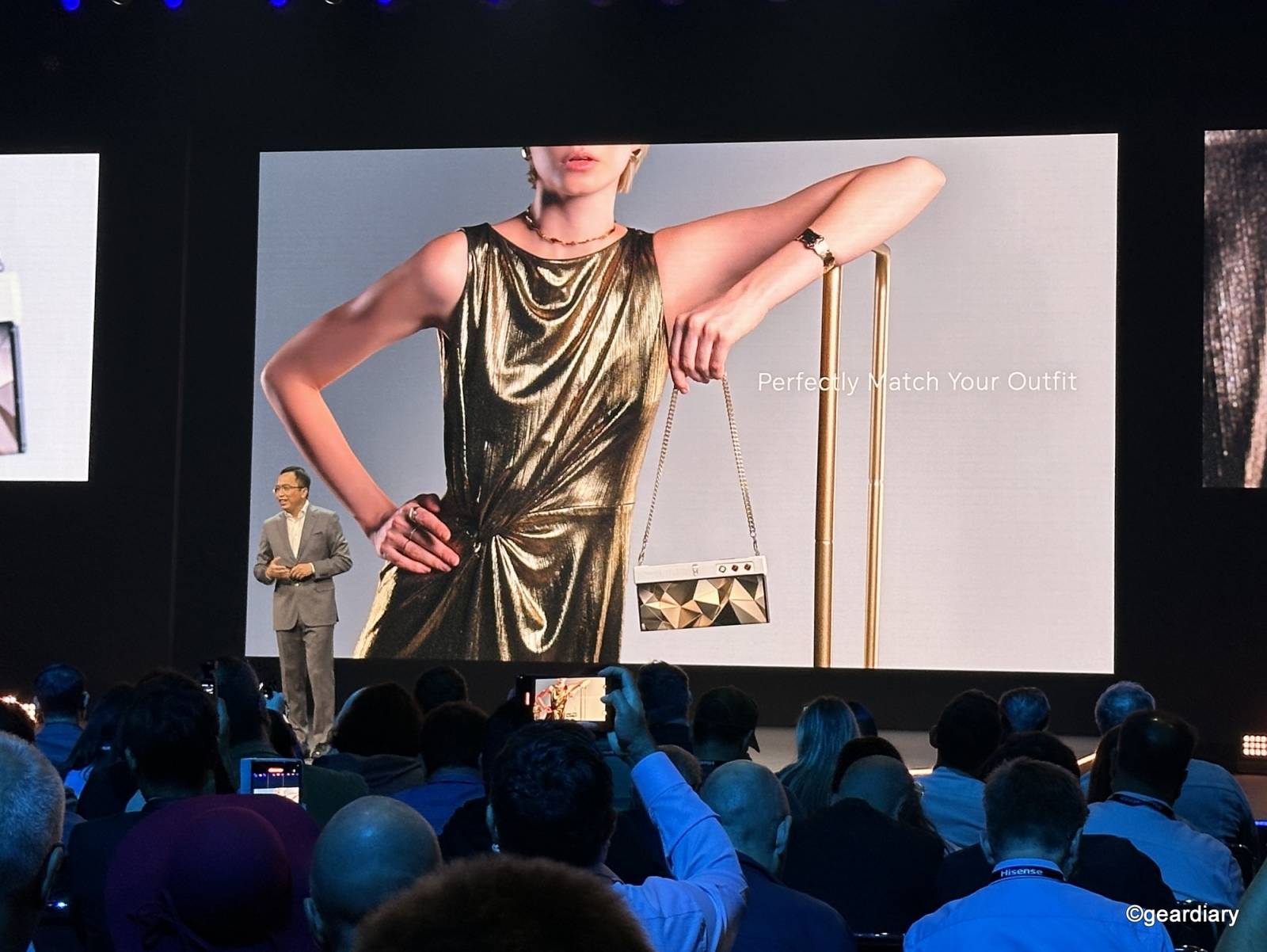 UPDATED: At IFA, the Honor Magic V2 Impressed As the V Purse Concept ...