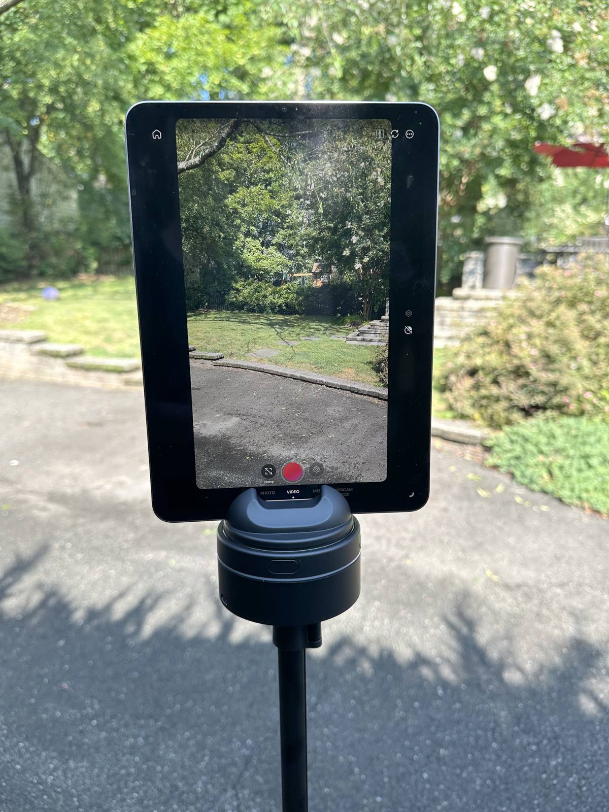 Pivo Max + Essential Kit Review: An Elegantly Simple Content Creation ...