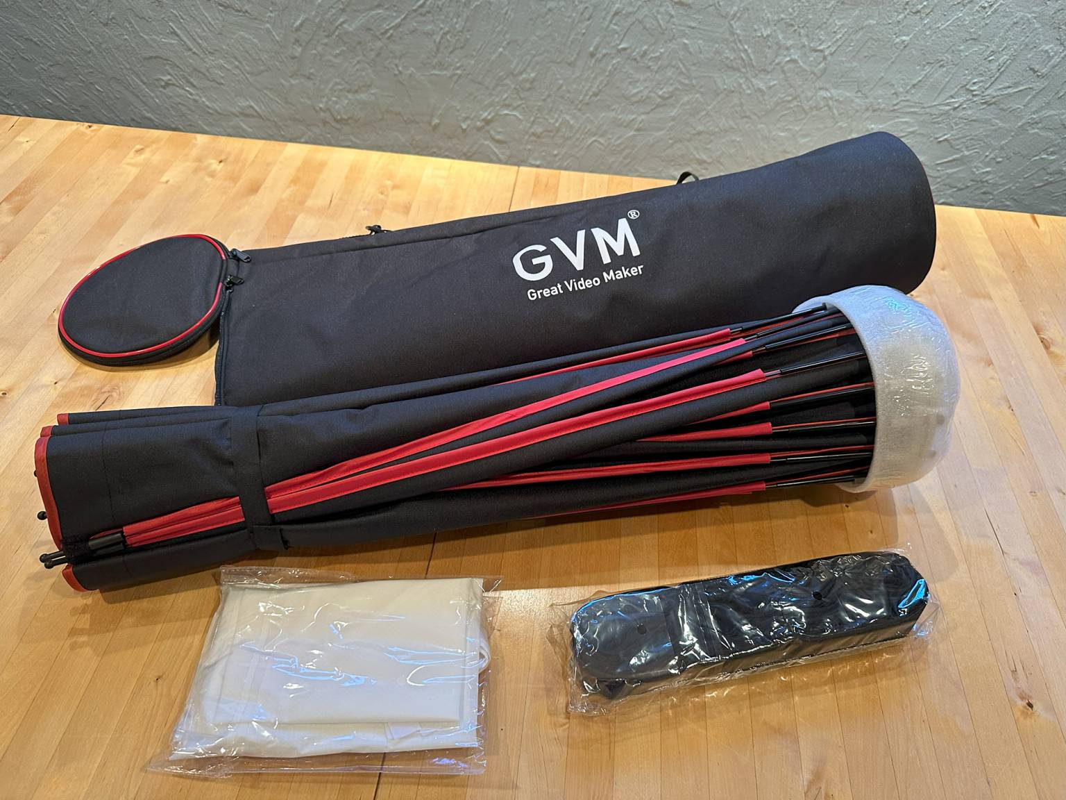 GVM PRO-SD300B Review: Excellent Quality Light in a Handsome Package ...