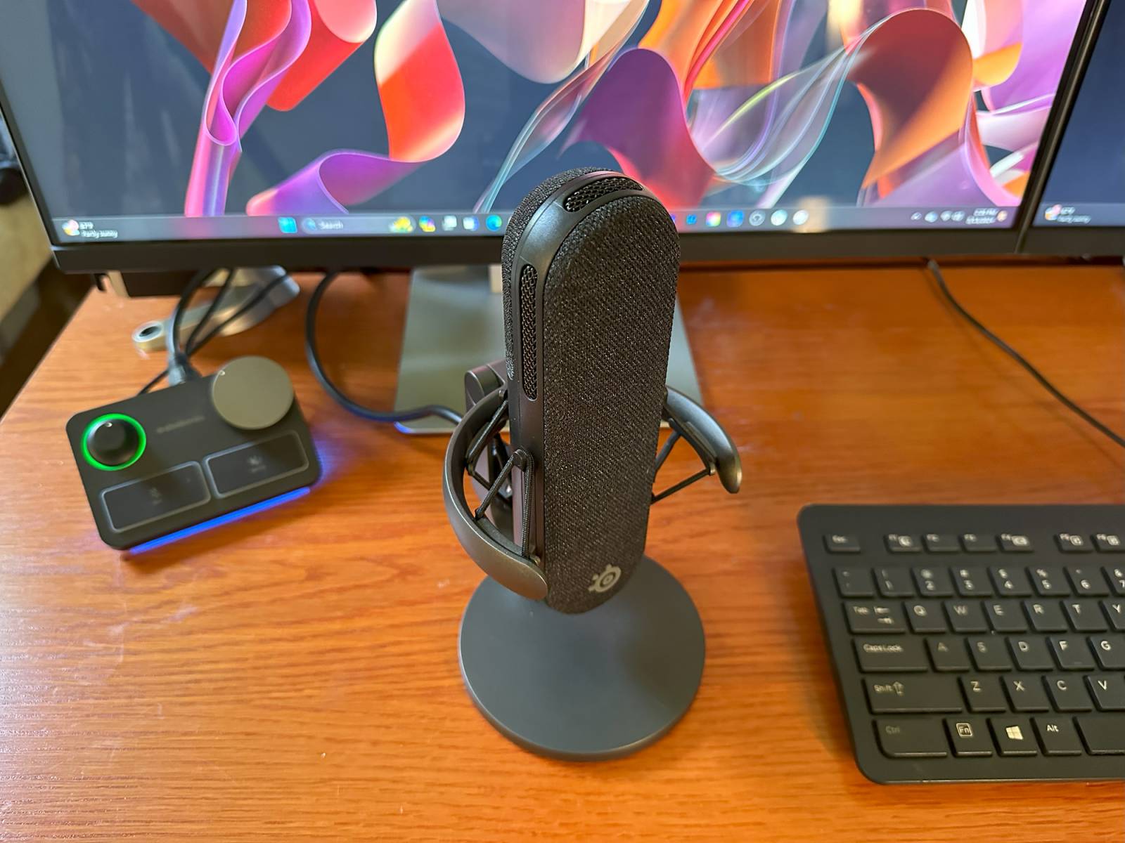 SteelSeries Alias Pro XLR Mic Review: Two Excellent Products in One ...