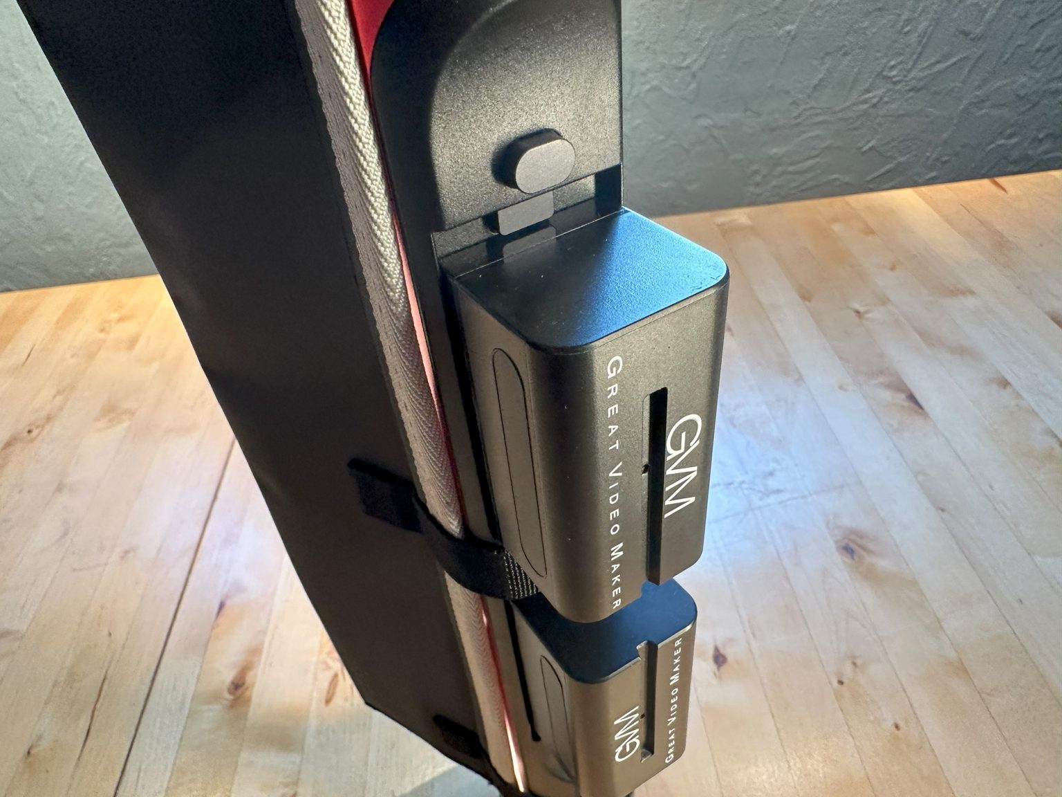 GVM-BD25R Bi-Color RGB LED Tube Light 2-Light Kit Review: Great for ...