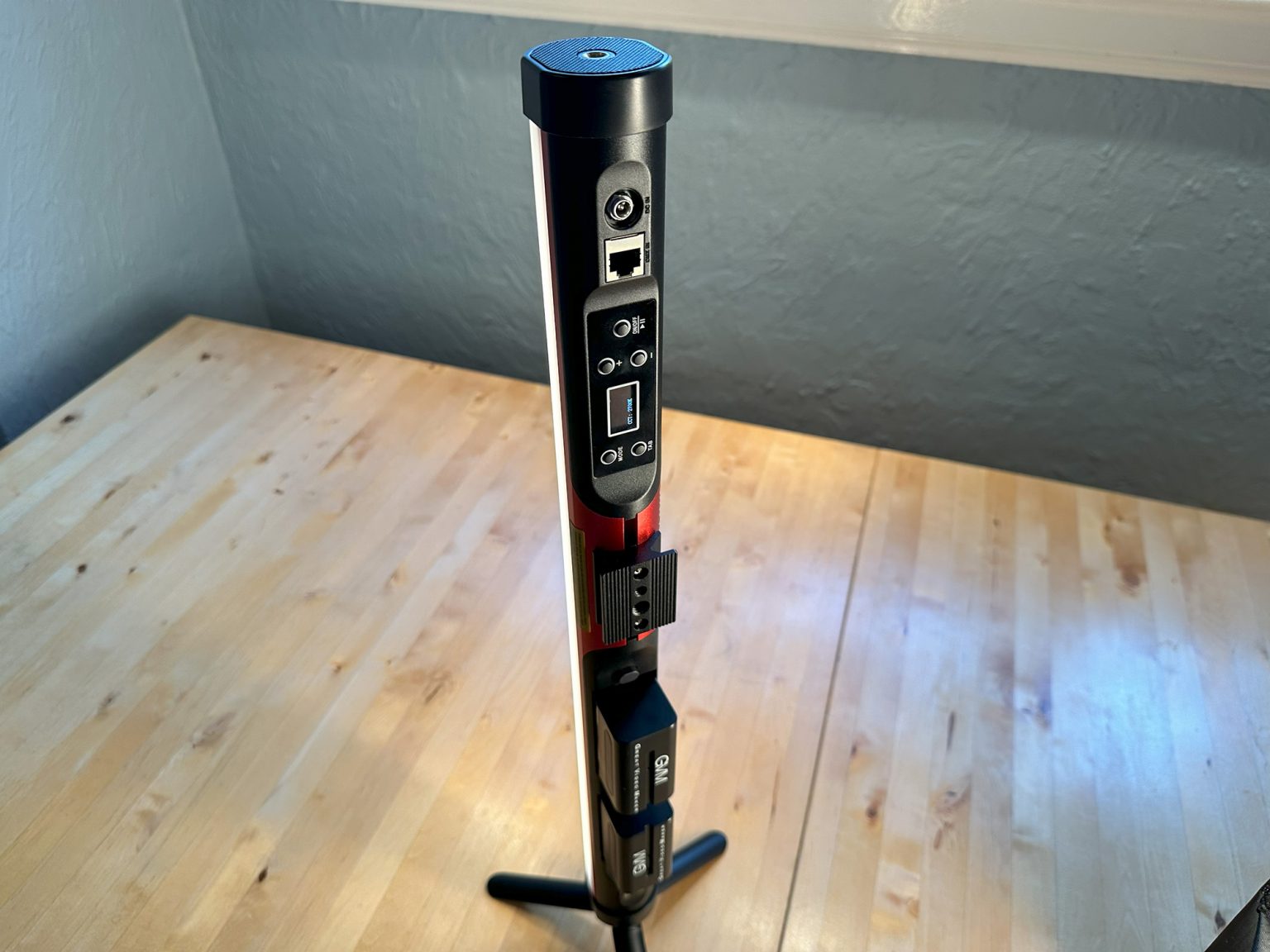 GVM-BD25R Bi-Color RGB LED Tube Light 2-Light Kit Review: Great for ...