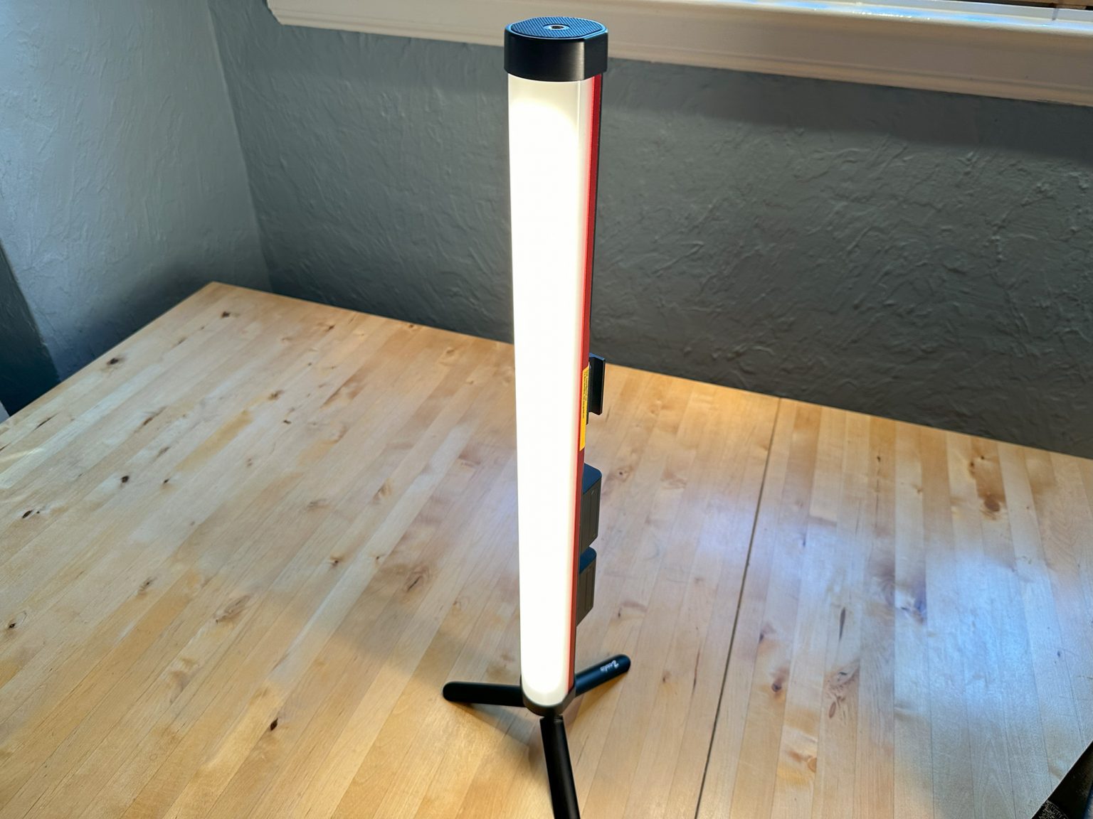 GVM-BD25R Bi-Color RGB LED Tube Light 2-Light Kit Review: Great for ...