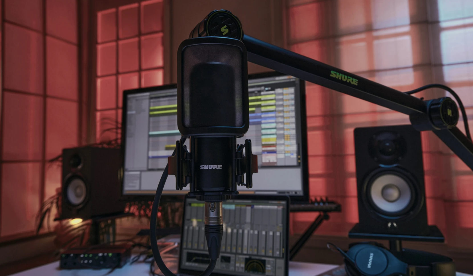 Shure SM4 Home Recording Microphone Captures Pop-Free Audio with ...