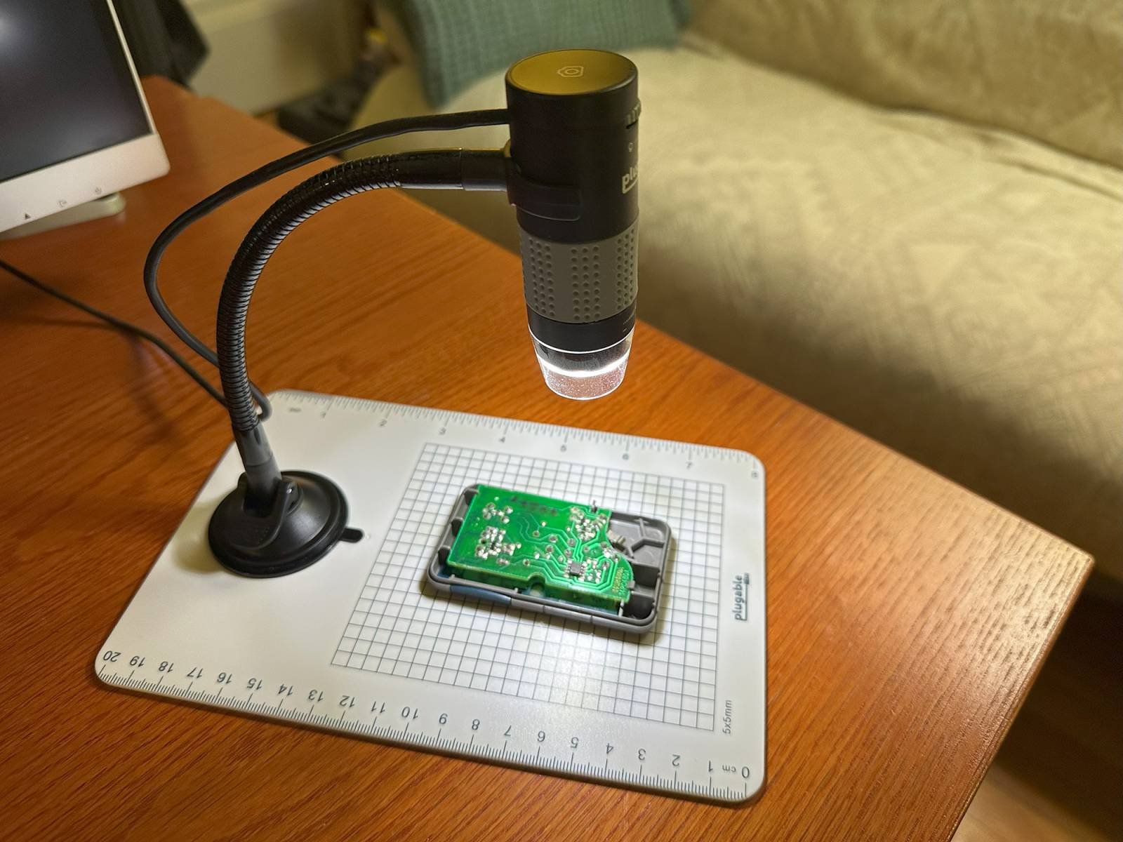 Plugable 250X Digital USB Microscope Review: Affordable Tool for ...